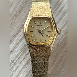 Seiko | Accessories | Seiko Ladies Watch Vintage Gold Tone Dial Bracelet Hands Markers Beautiful ...